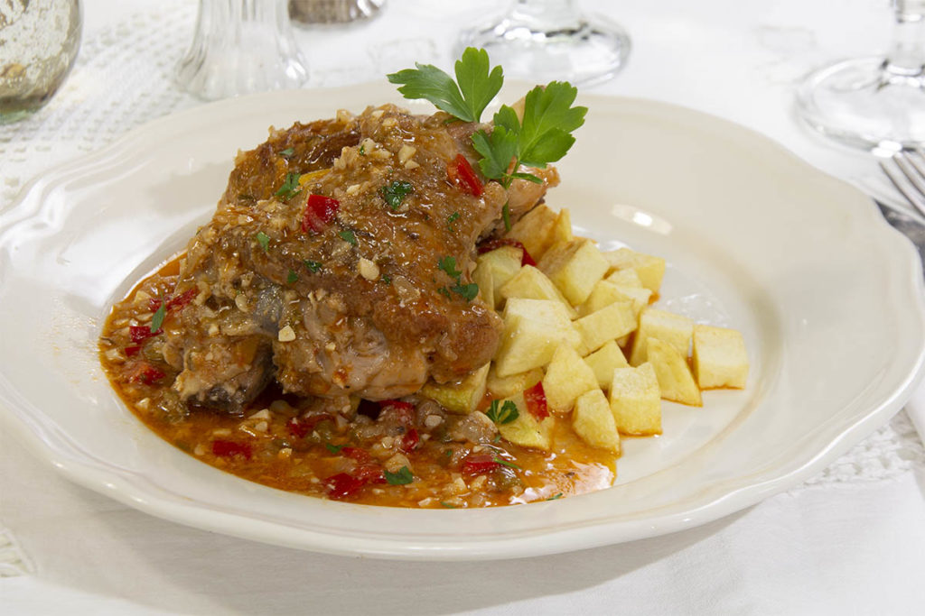 Cordero estofado con salsa de almendras - La Cocina de Frabisa La ...