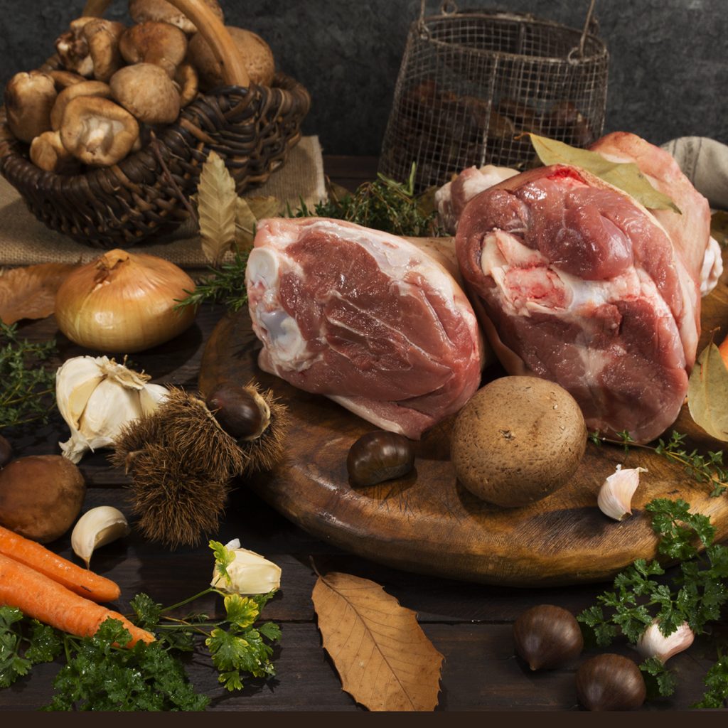 Codillo asado con puré de castañas y setas. - La Cocina de Frabisa La ...