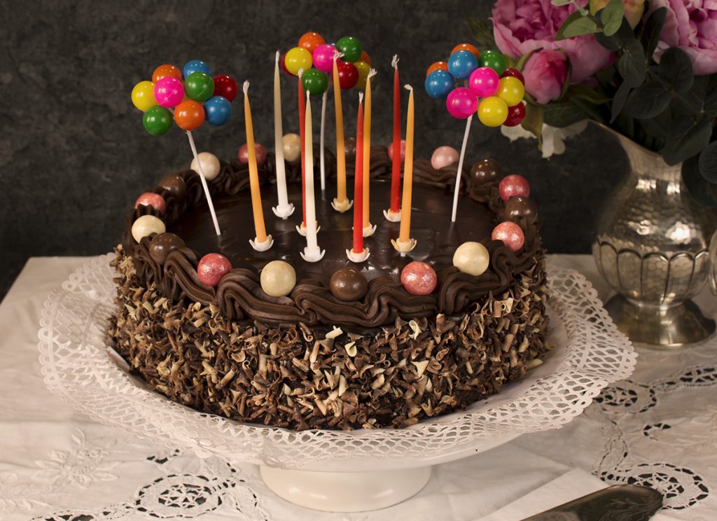 Tarta de dulce de leche y chocolate. Feliz cumpleaños - La Cocina de ...