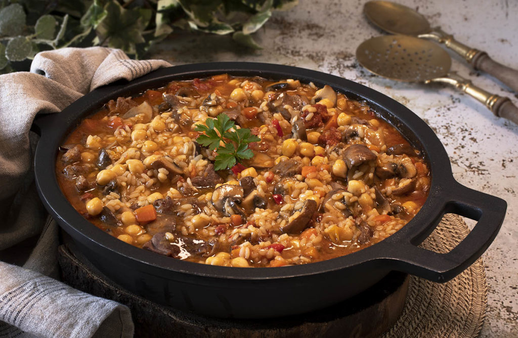 Arroz con garbanzos y ternera. Guisos tradicionales. - La Cocina de ...