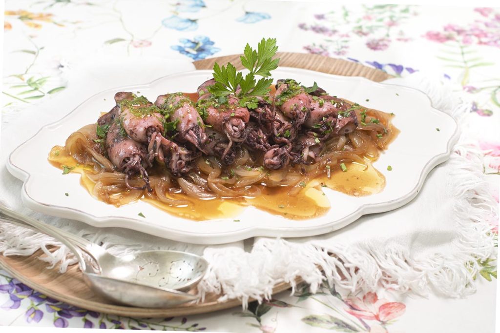 Chipirones encebollados. Receta FÁCIL y económica - La Cocina de ...