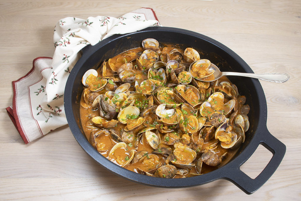 Almejas a la Marinera. Cocina Gallega. - La Cocina de Frabisa La Cocina ...