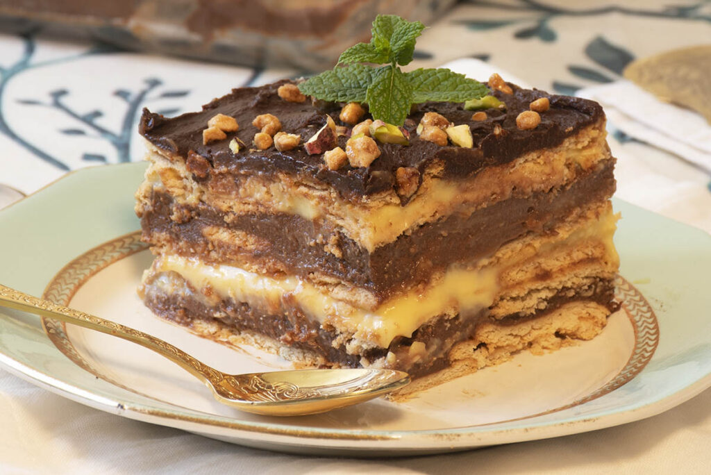 Tarta de la abuela con crema de chocolate y vainilla en microondas ...
