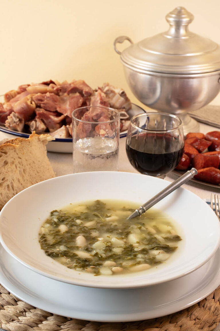 Cómo hacer caldo gallego de nabizas o grelos fácil y tradicional - La ...